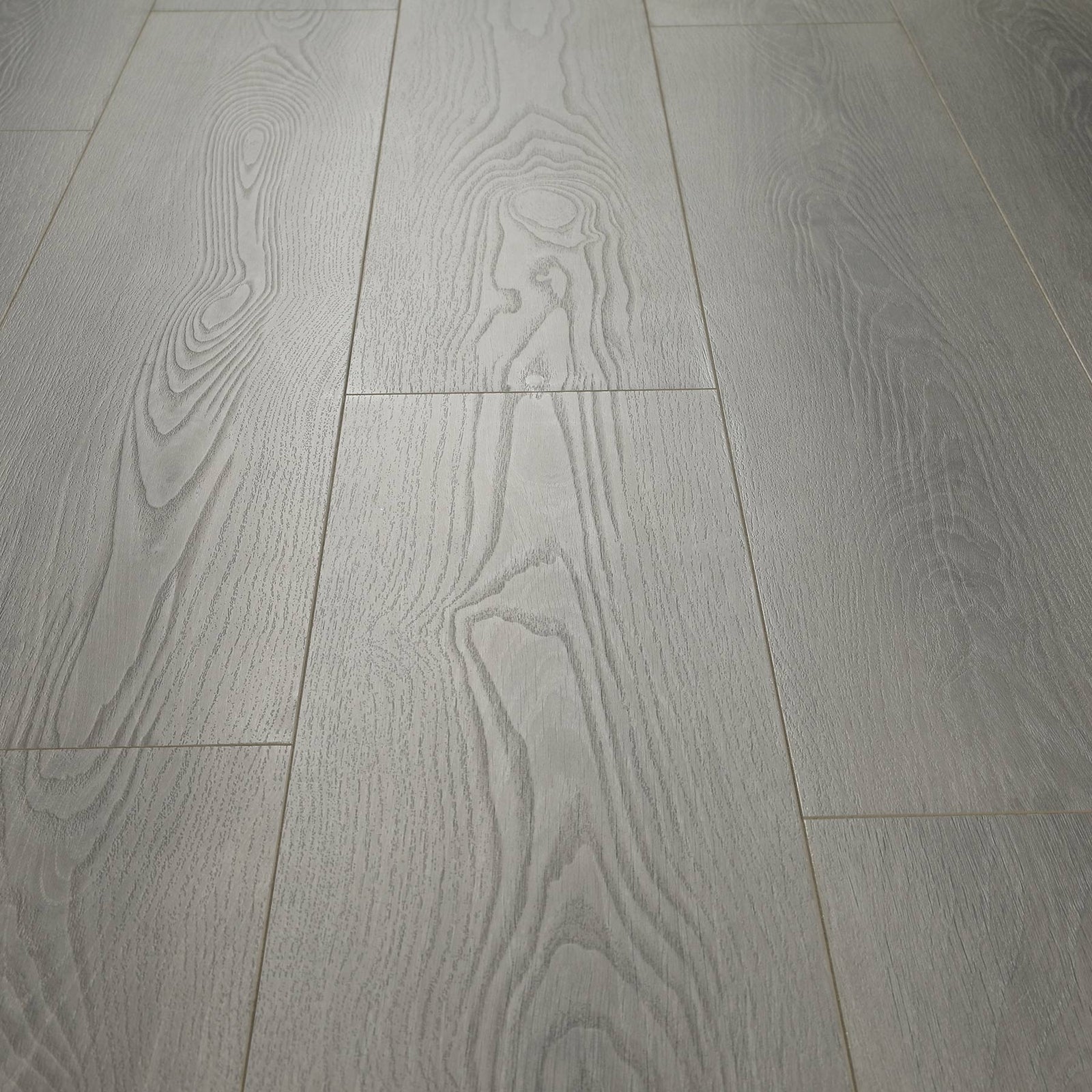Fossil Oak 10mm Water Resistant Laminate Flooring